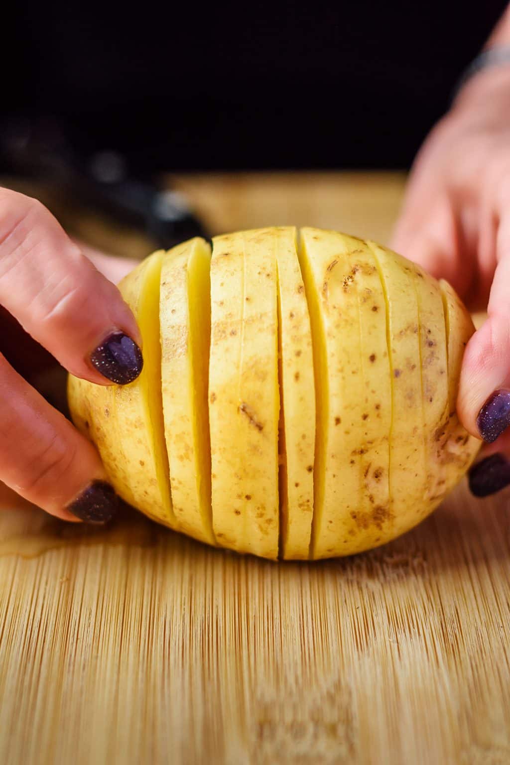 How to slice potatoes (Hasselback Style) - So Easy! - Especially Vegan