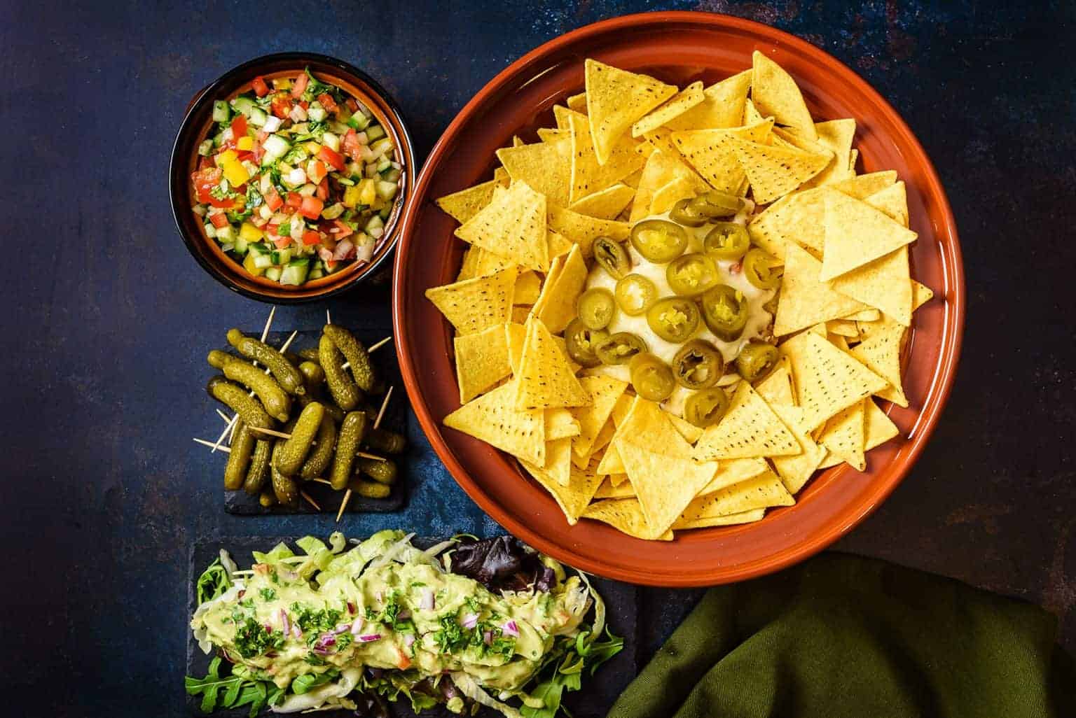 Speedy Vegan Sharing Nachos, great with friends! - Especially Vegan